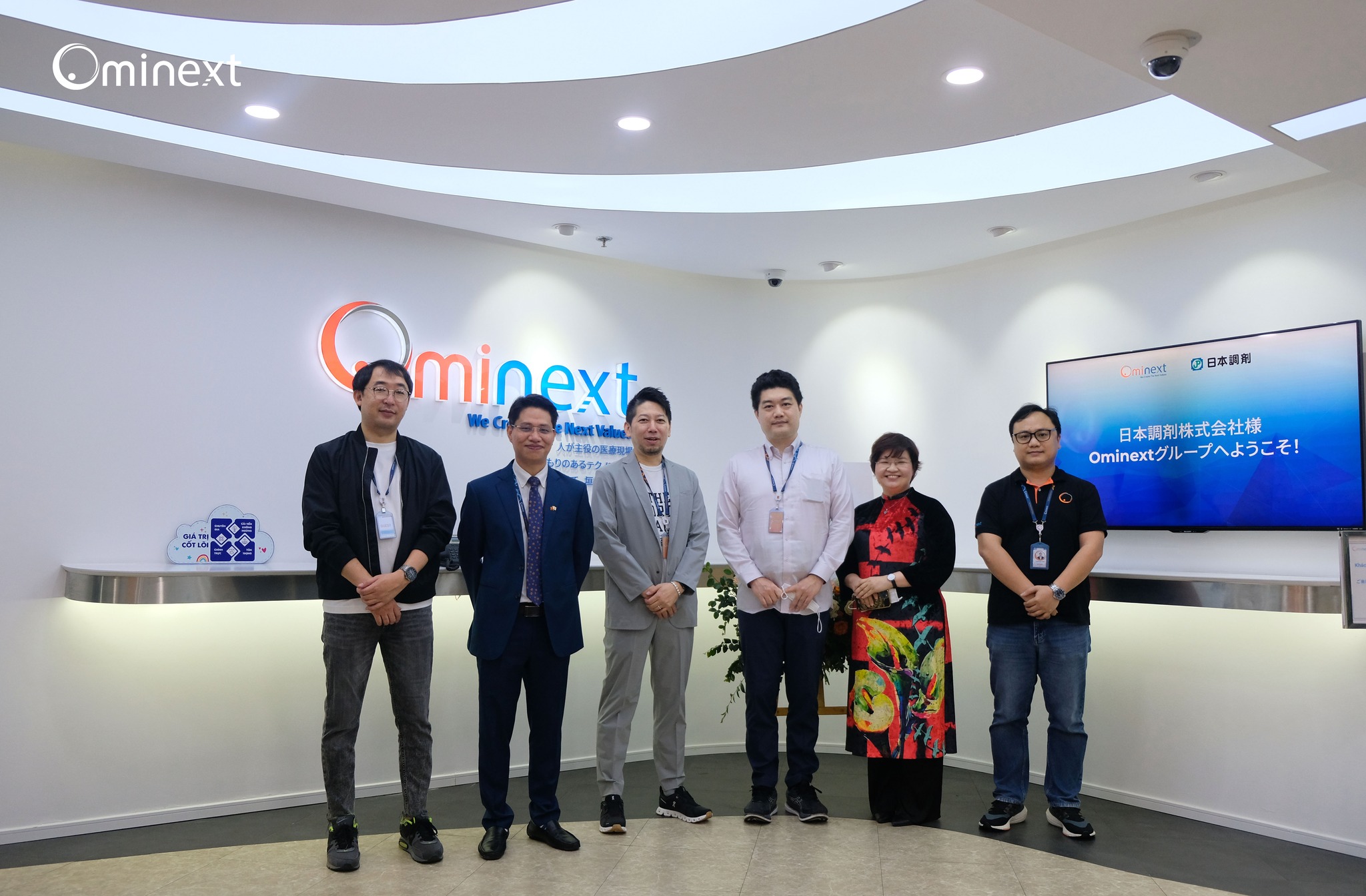 OMINEXT GROUP VINH DỰ TIẾP ĐÓN ĐOÀN NIHON CHOUZAI SANG THĂM VĂN PHÒNG